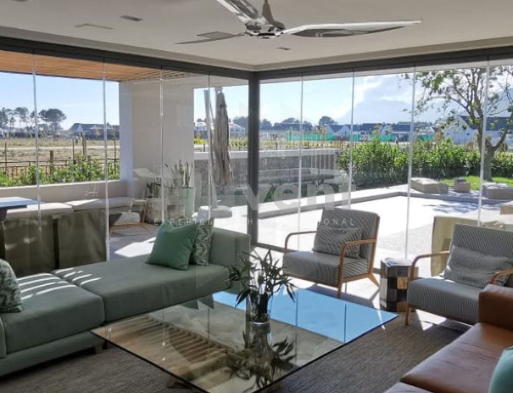 Frameless Doors - Aluvent